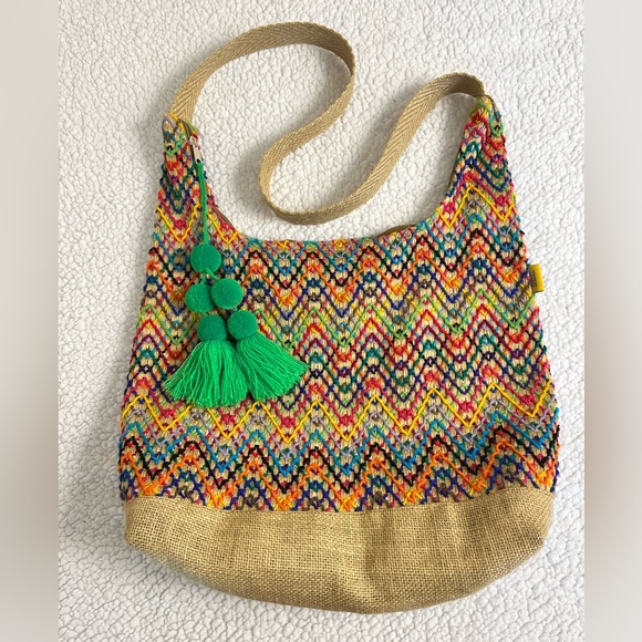Bags | Nwot Artesanias Made In Mexico Woven Multicolored Zip Top Tote ...